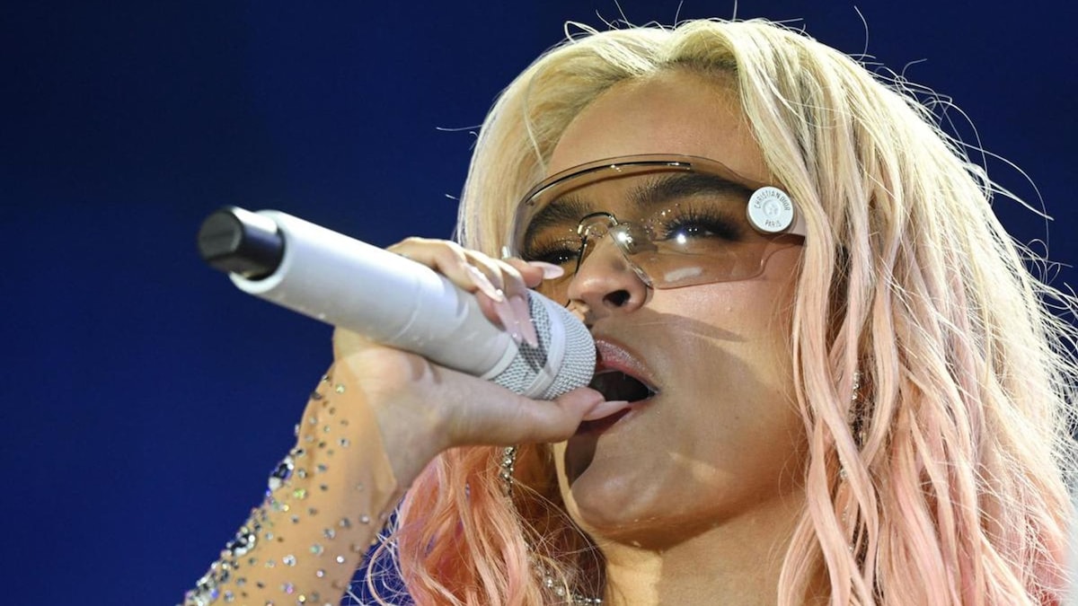 Why Karol G always cry during her "Mañana Será Bonito" tour