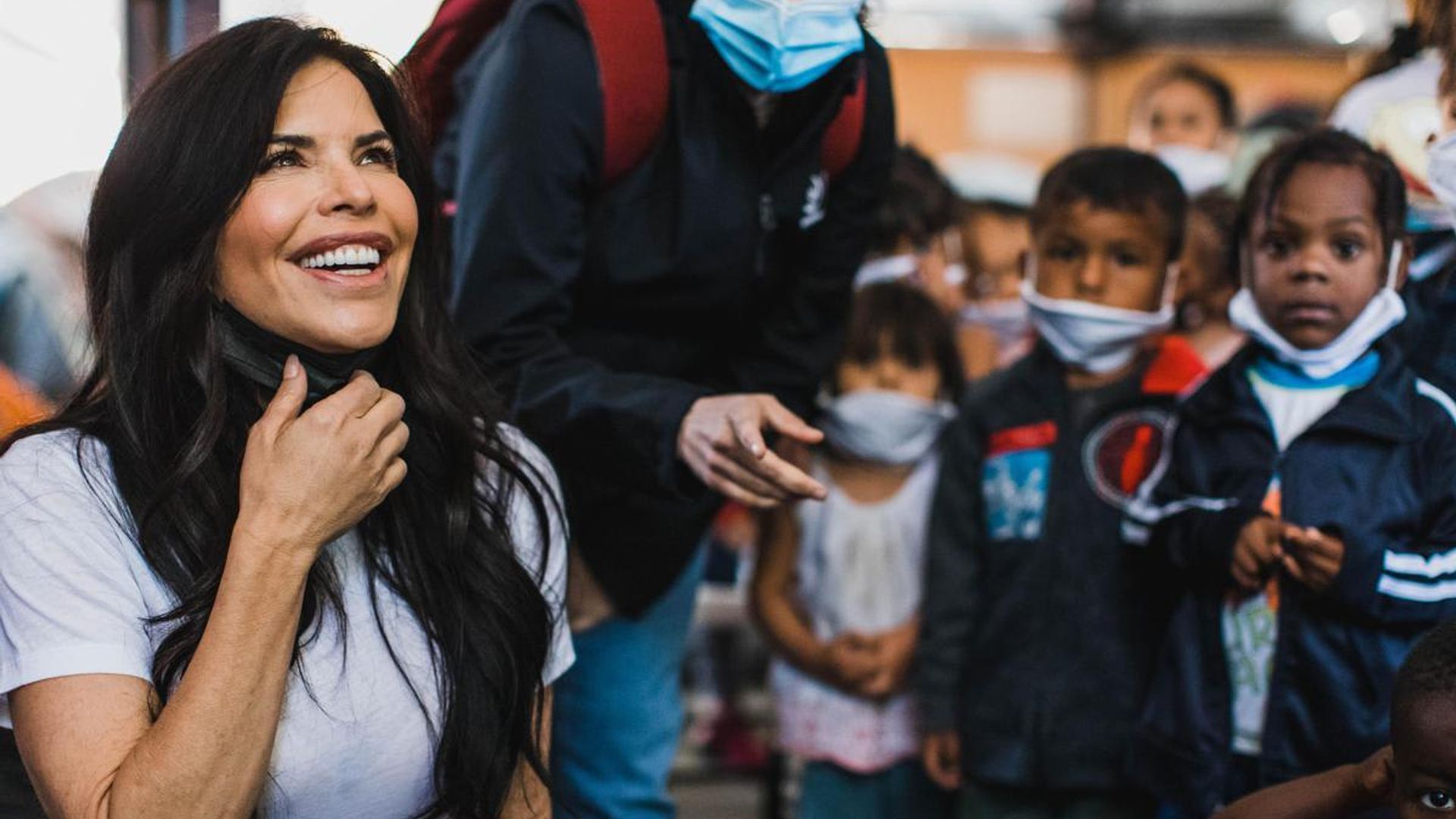 Lauren Sánchez donates 1 million to benefit migrant children