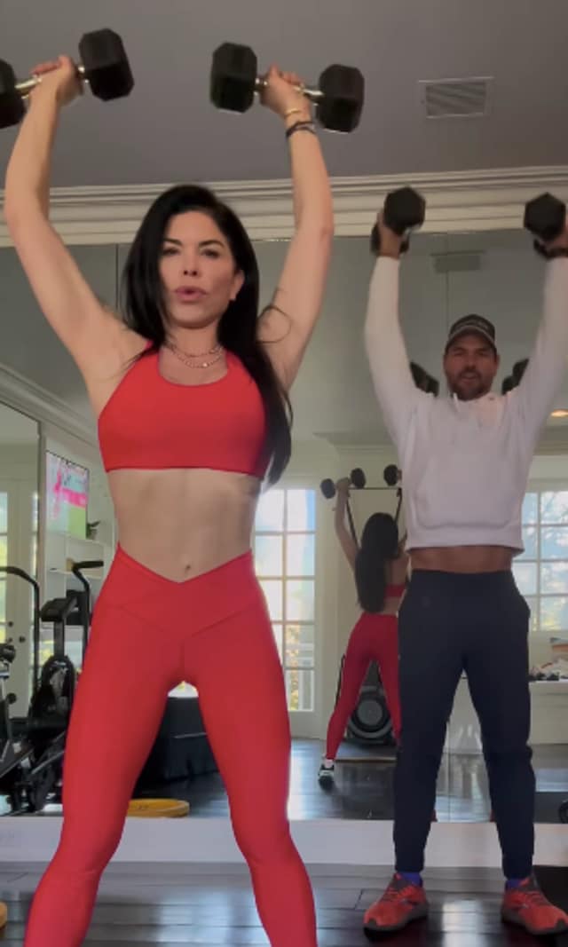 This 15-minute workout keeps Lauren Sanchez sizzling