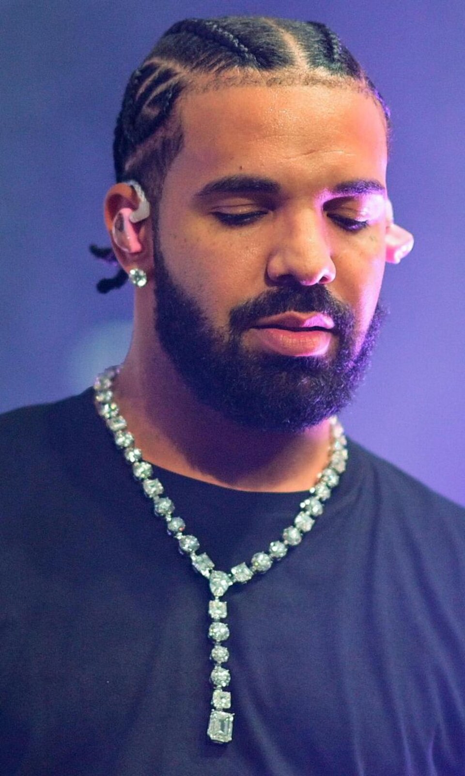 Drake’s new diamond necklace is made from 42 engagement rings he once ...