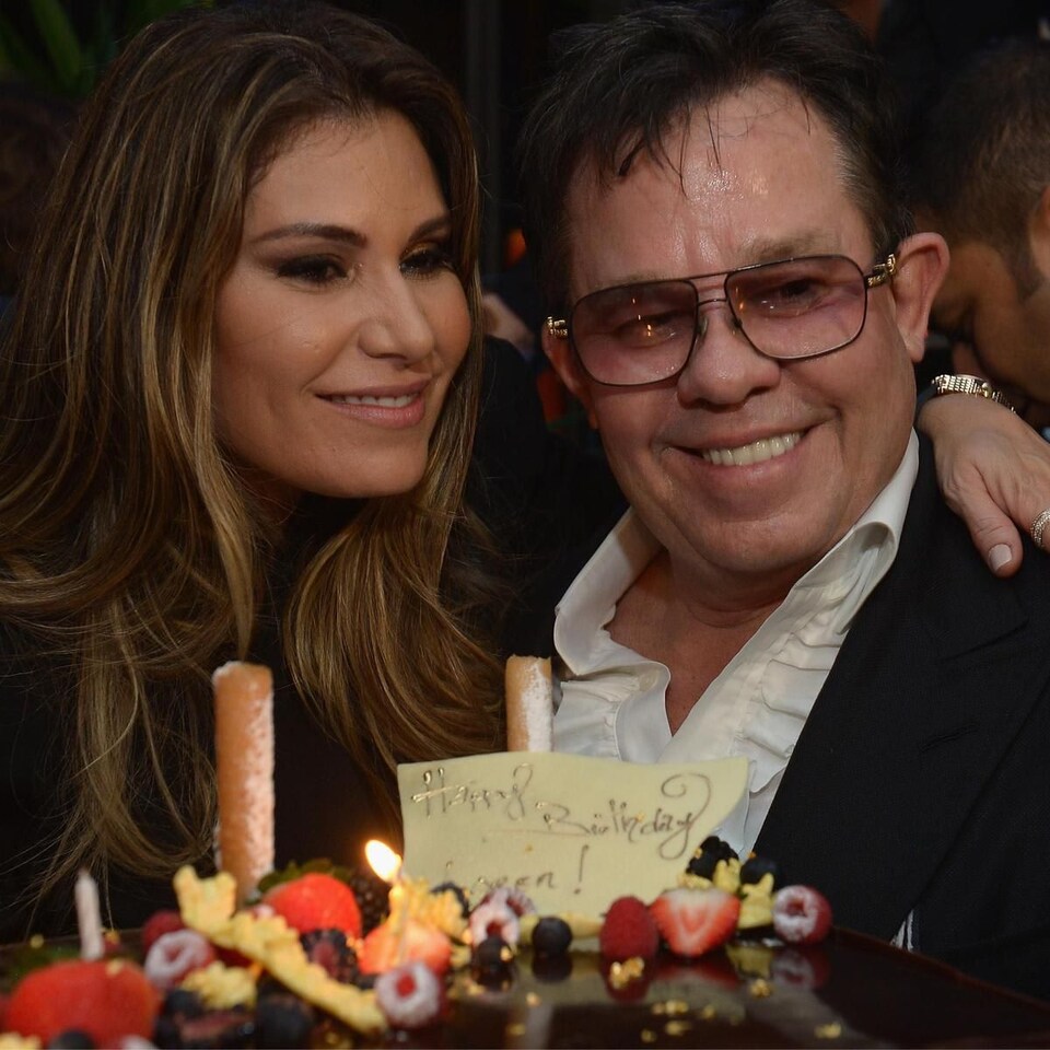 Jennifer Lopez sings at star-studded funeral of JR Ridinger