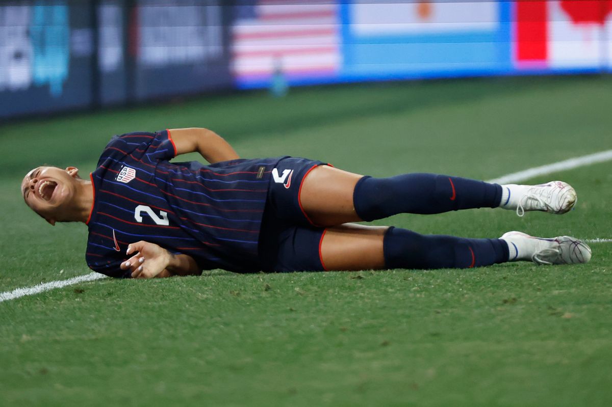 Trinity Rodman goes down late in USWNT game after back injury comeback