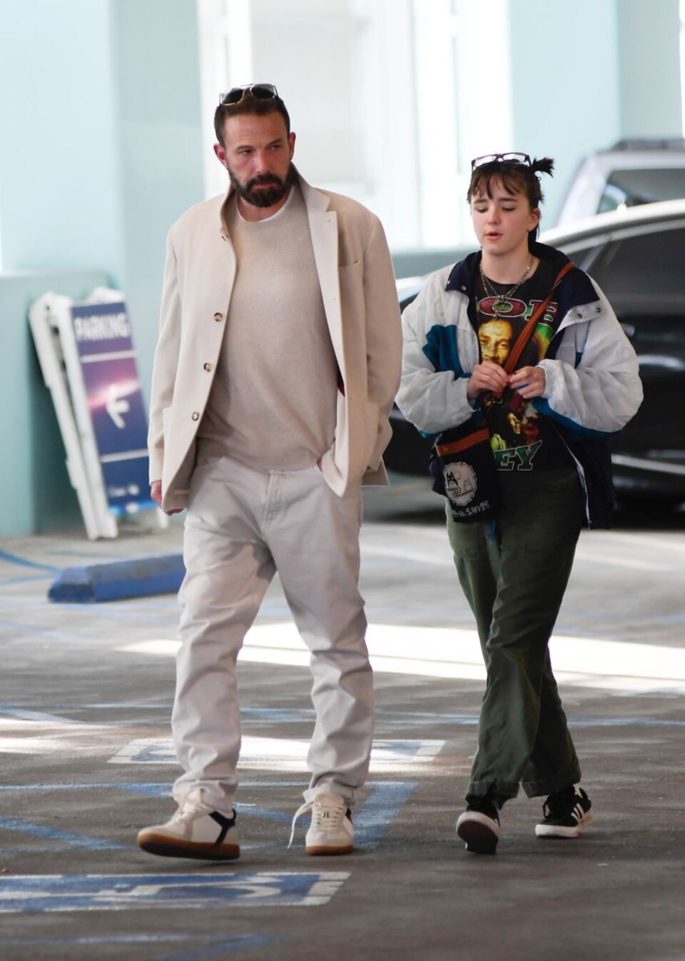 Jennifer Garner and Ben Affleck's child, Fin Affleck, debuts cool ...