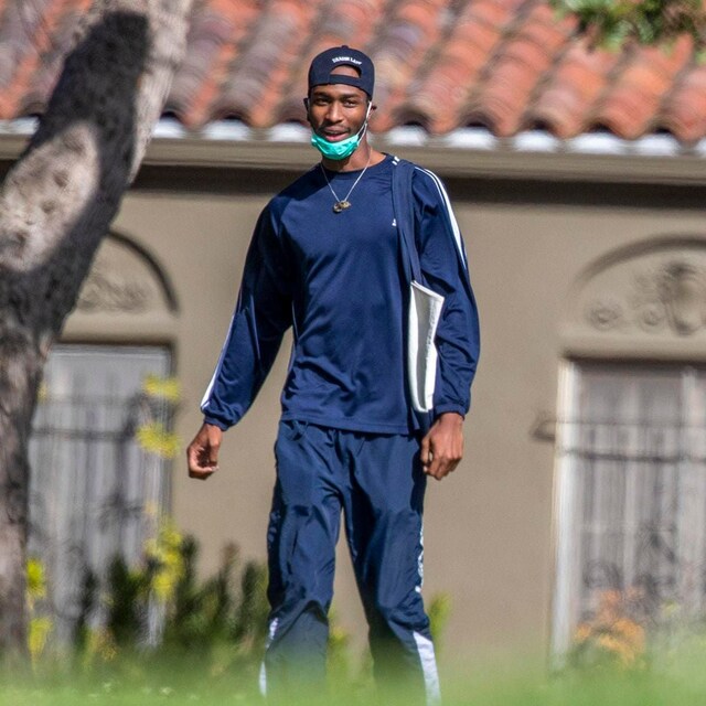 Malia Obama goes on a walk with her sister’s boyfriend