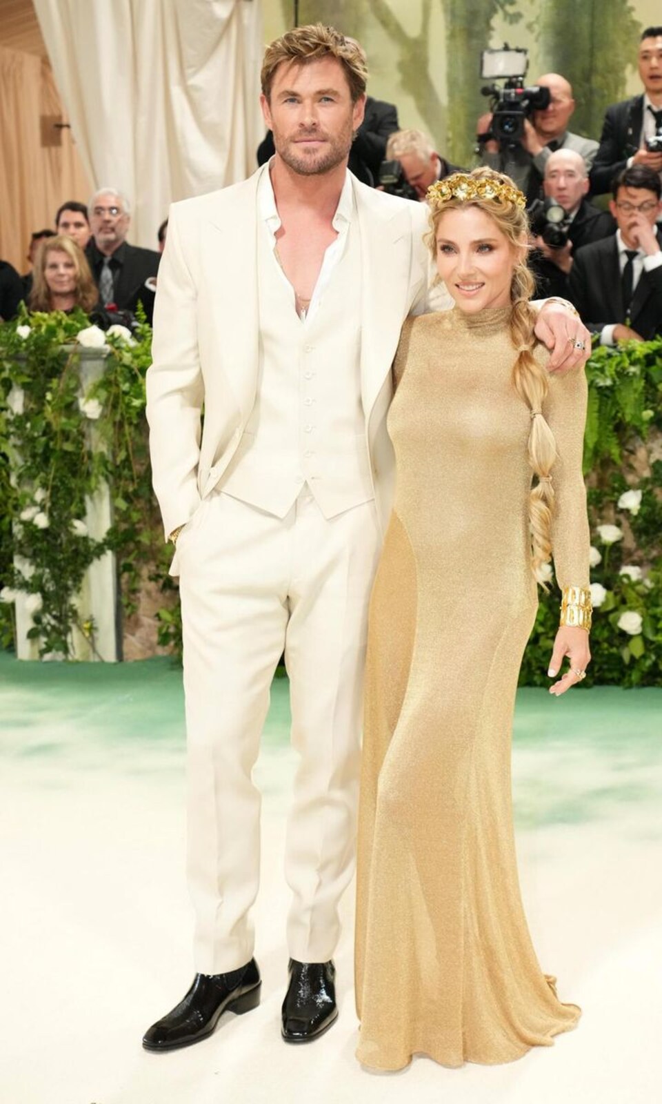 Elsa Pataky shares her workout routine with her kids: Impressive rope ...