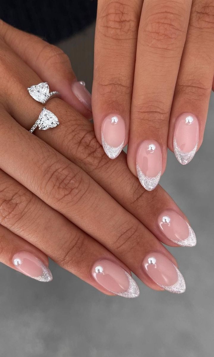 Crystal Nails: The anti-aging manicure trend of 2025