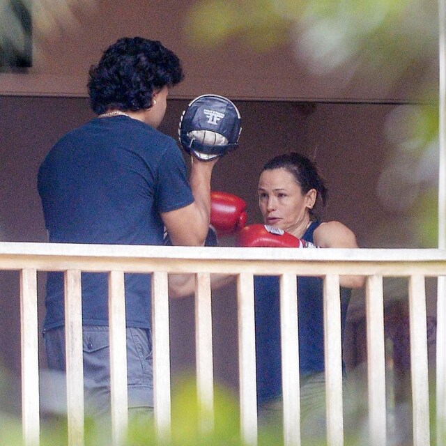 Jennifer Garner gives it her all in boxing class in LA