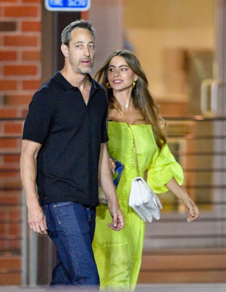 Sofia Vergara and Douglas Chabbott’s sweet moment at Oasis concert in ...
