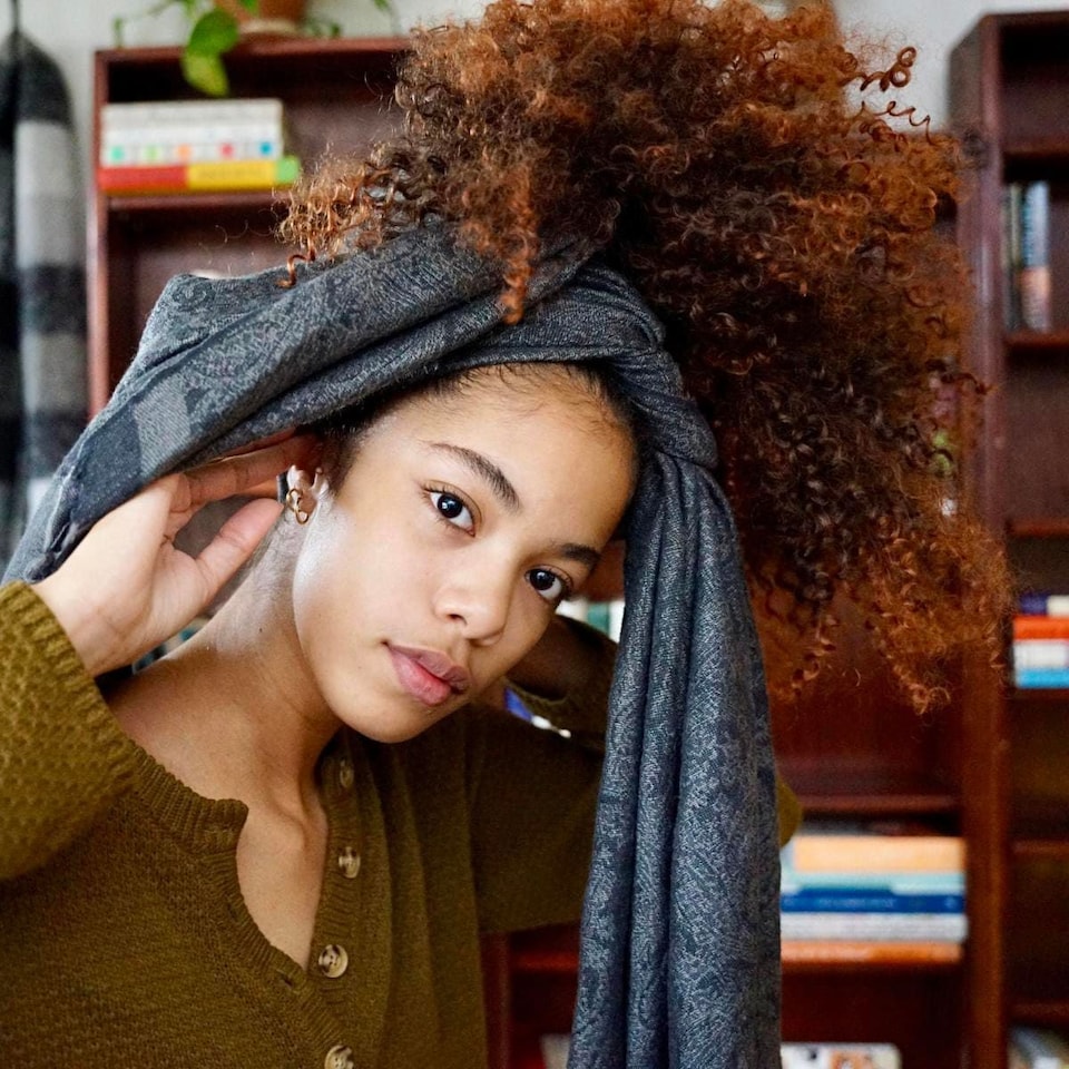 How to style an updo with curly hair