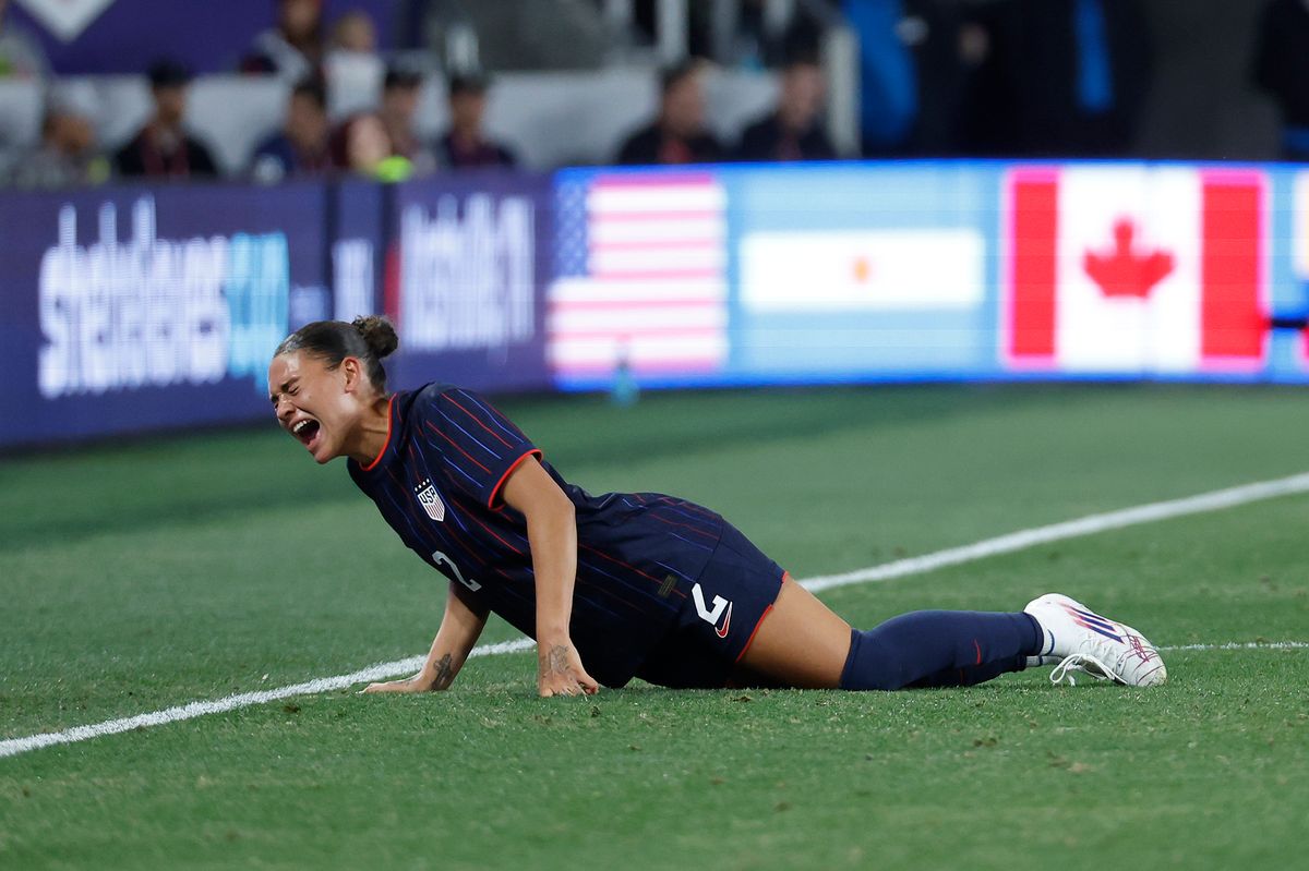 Trinity Rodman goes down late in USWNT game after back injury comeback