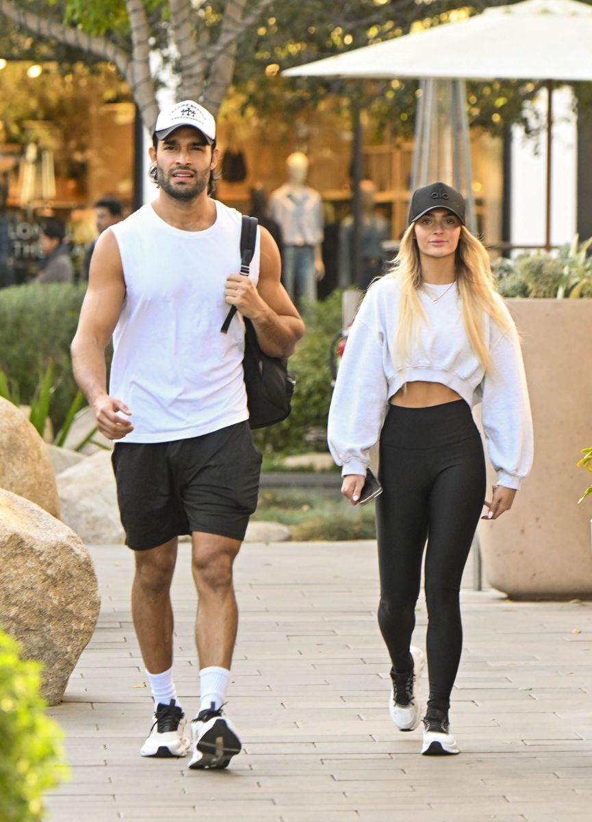 Britney Spears's ex-husband, Sam Asghari, steps out with new girlfriend ...