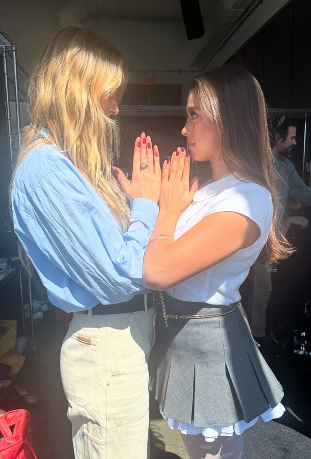 Kelly Ripa's daughter Lola Consuelos mixes pink miniskirt, houndstooth ...