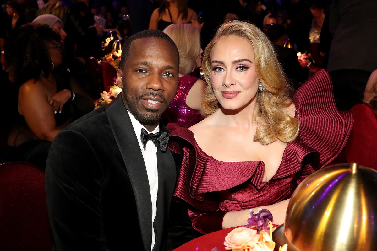 Adele announces she is taking a break from stage
