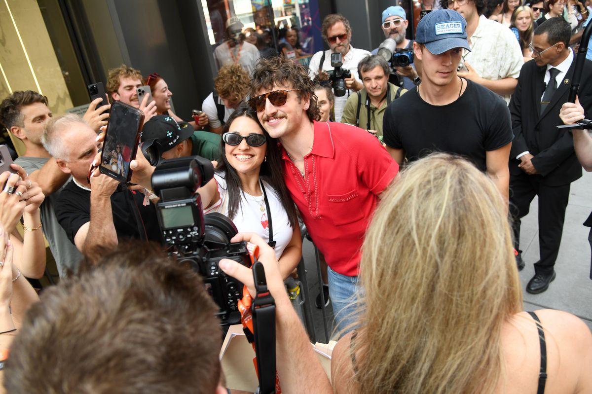 Benson Boone drives NYC fans wild with surprise backflip: Plus his ...