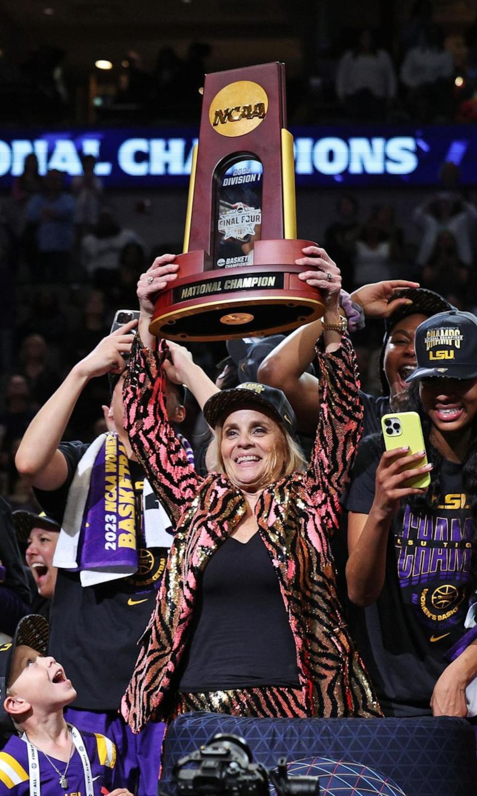 LSU Coach Kim Mulkey wins NCAA Championship in dazzling tiger print suit