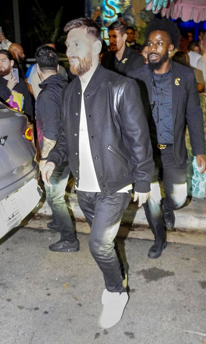 Antonela Roccuzzo and Lionel Messi enjoy night out in Miami with ...