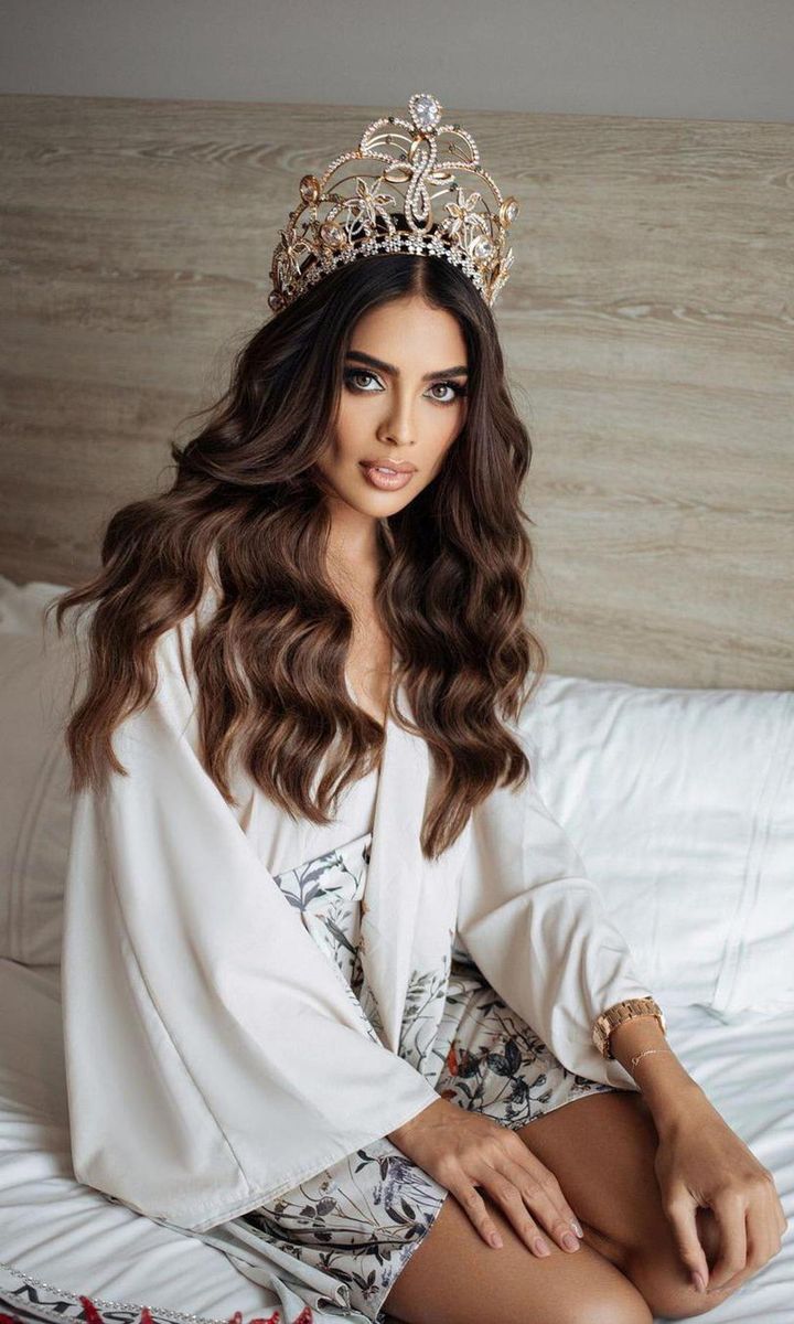 Miss Colombia breaks Miss Universe mold as a wife and mother
