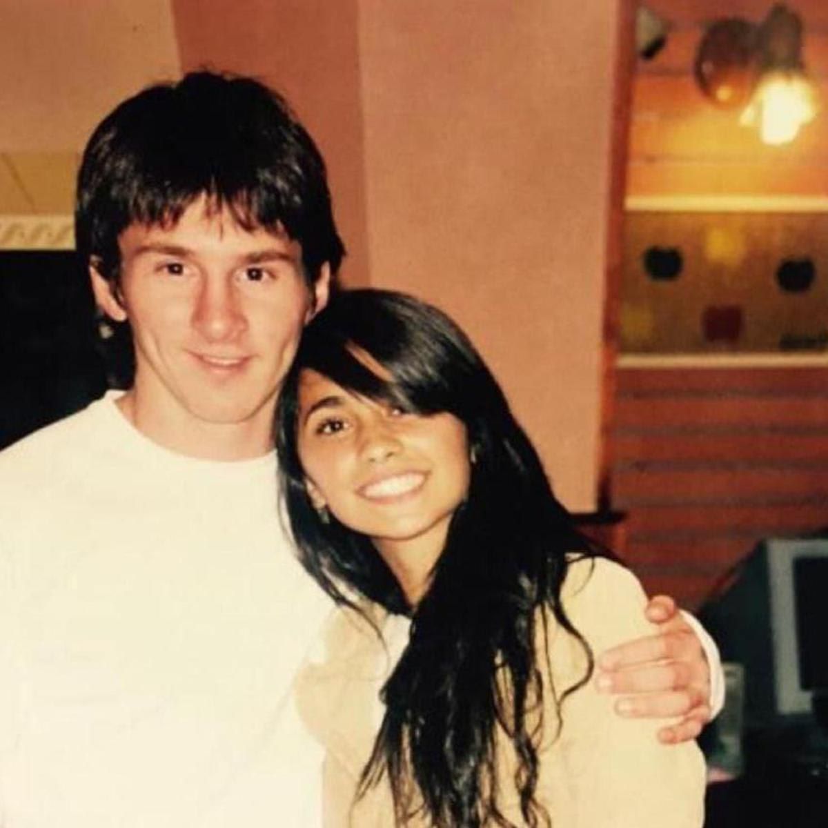 Messi & Antonela Roccuzzo: a love that has endured decades