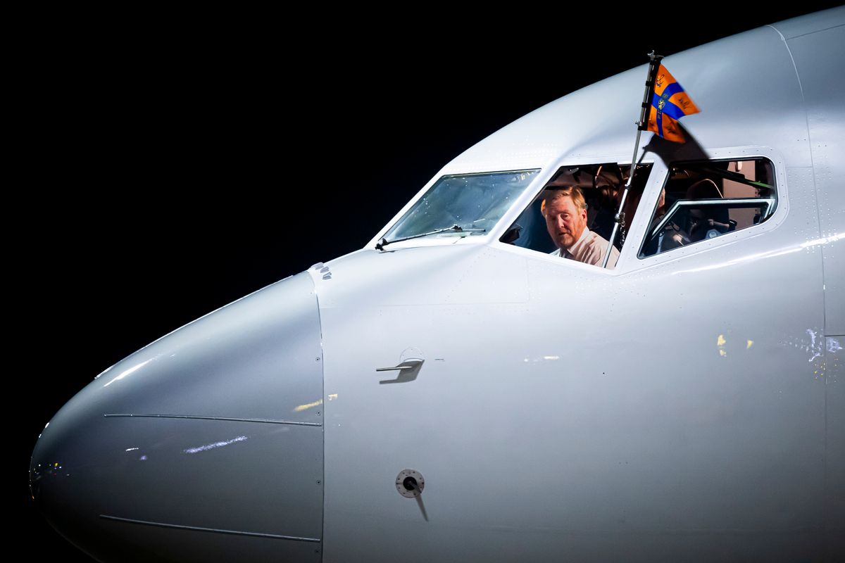 King Willem-Alexander’s secret life as a pilot: Royal flights, hidden ...