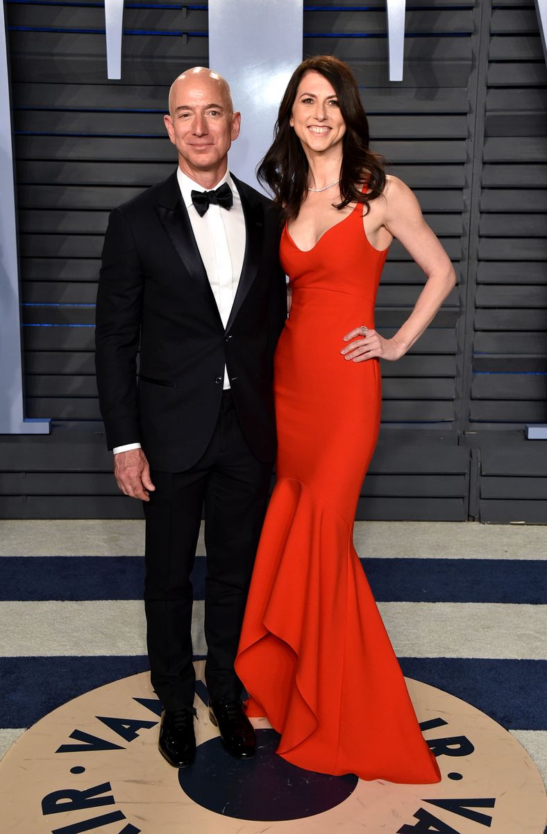 Jeff Bezos’ ex-wife MacKenzie Scott sells nearly half her Amazon stake ...