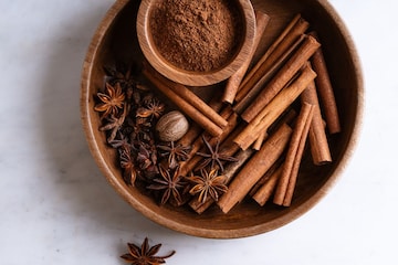 7 powerful cinnamon rituals to attract love and abundance this New Year