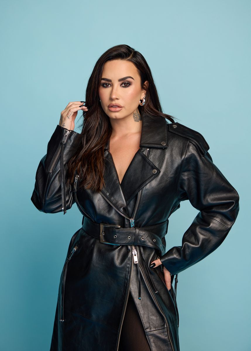 Demi Lovato wears black corset and sheer tights in latest outing with ...