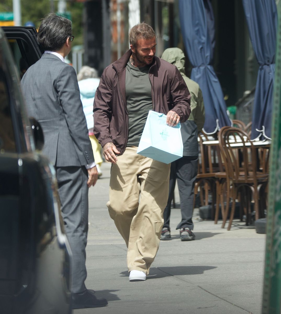 David Beckham’s sweet father-daughter moment with Harper in NYC: Inside ...