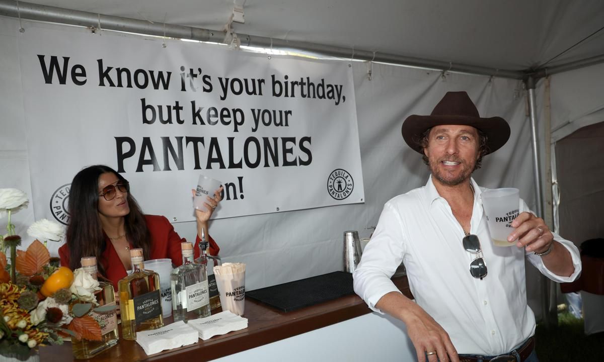 Matthew McConaughey & Camila Alves play pantless pickleball