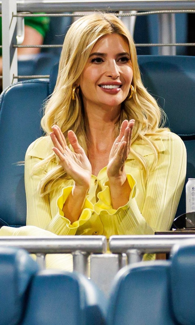 Ivanka Trump looked stunning in elegant knitted dress paired with gold ...