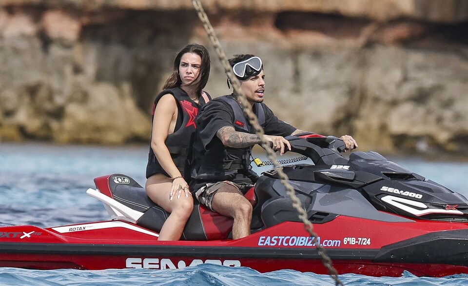 Rauw Alejandro took his girlfriend to Ibiza days after sending a ...