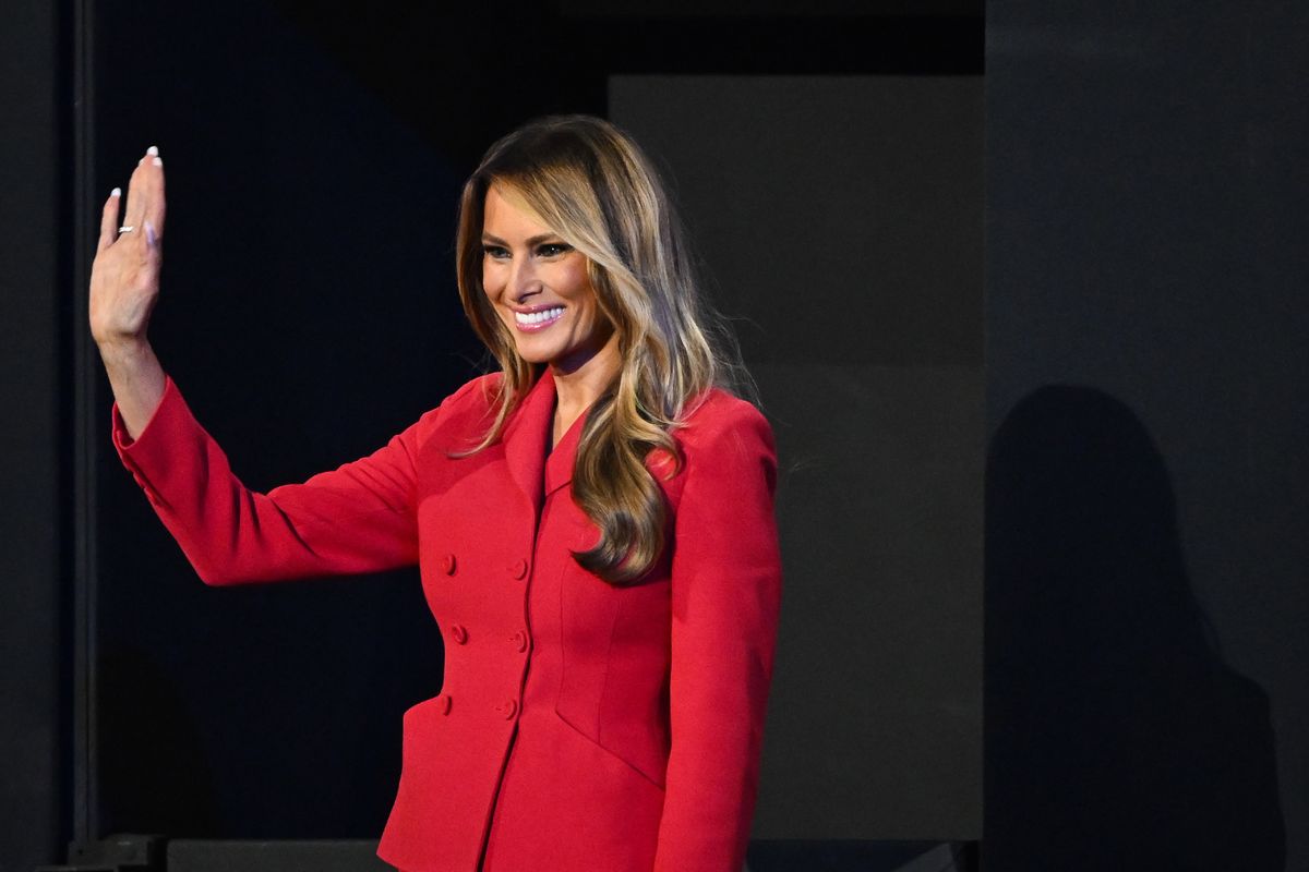 Melania Trump unveils official White House portrait: See her polished look