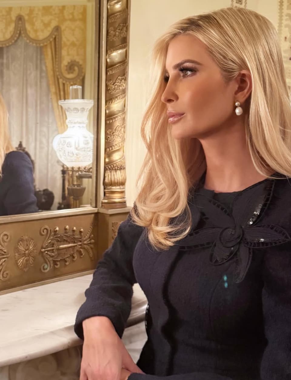 Ivanka Trump's latest look accentuates her silhouette perfectly: Her ...