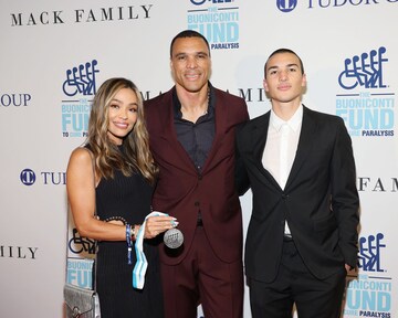 Lauren Sánchez’s ex Tony Gonzalez to attend her wedding to Jeff Bezos ...