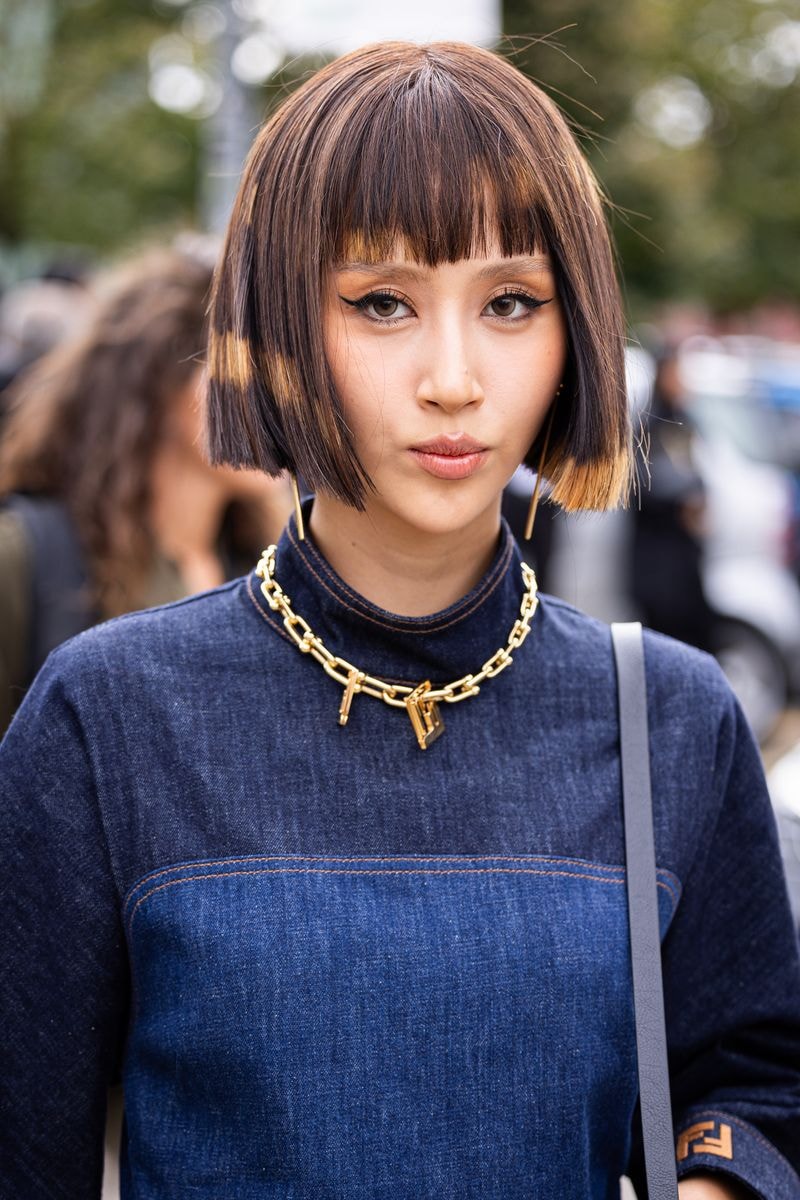 wavy bob with bangs 2025