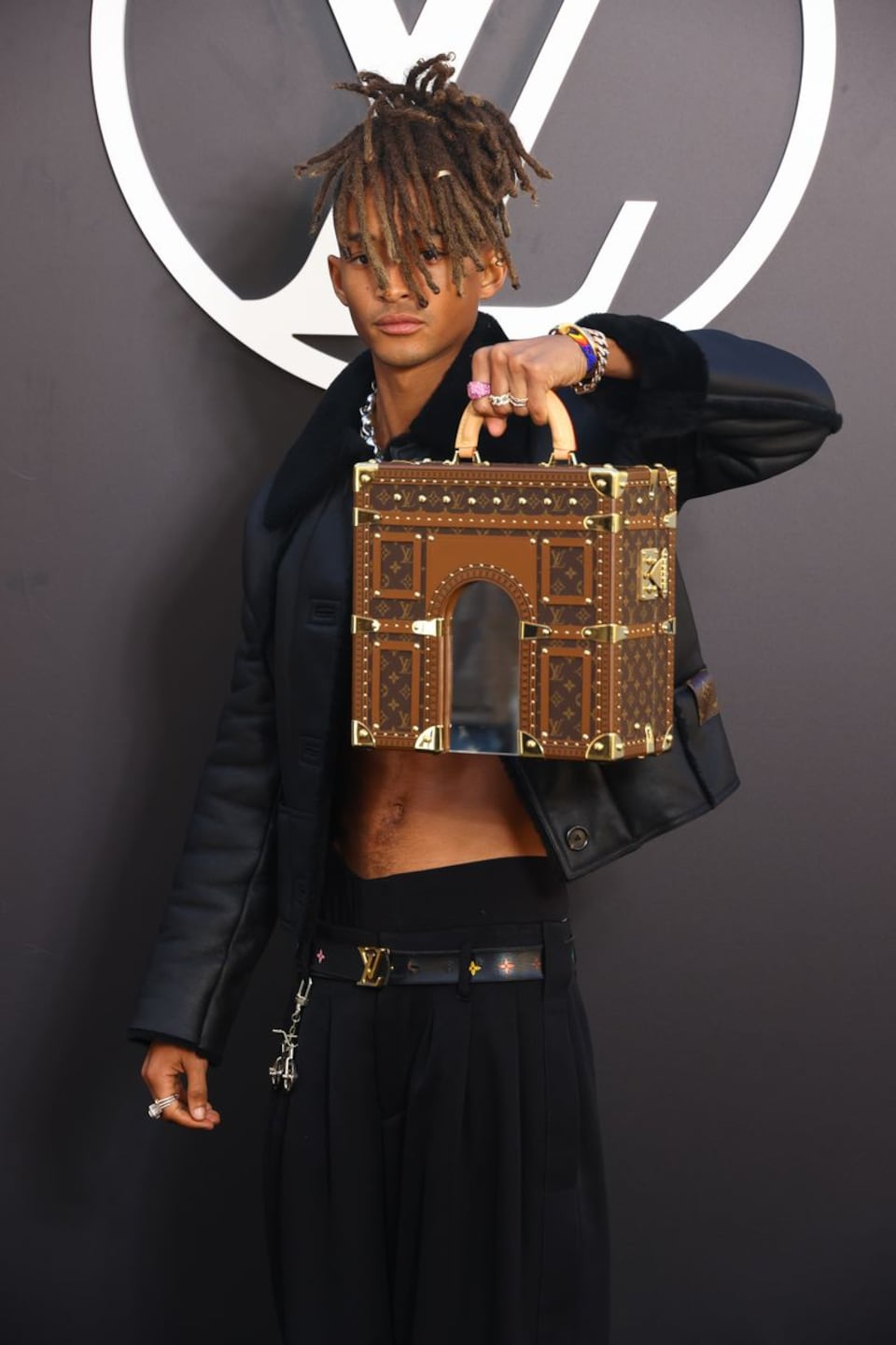 Jaden Smith rocks the coolest Louis Vuitton Triumphal Arch monogram trunk bag at the brand's ...