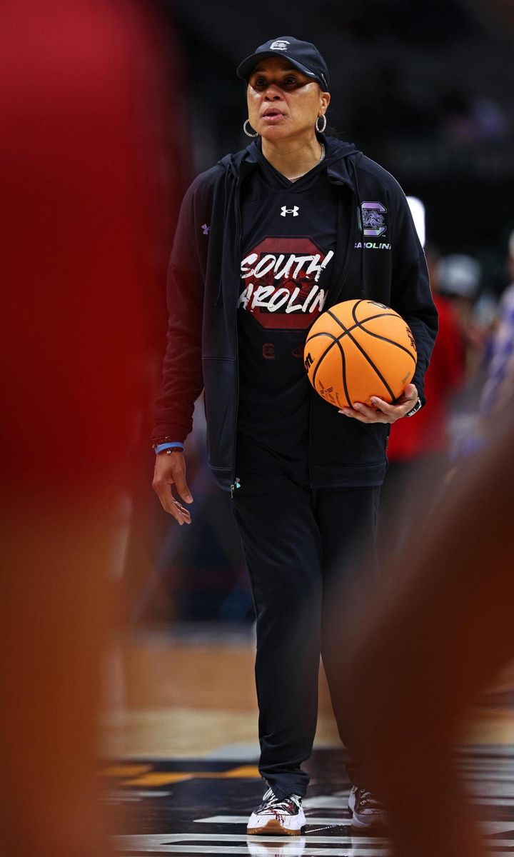 Who is Dawn Staley? The crucial figure of March Madness