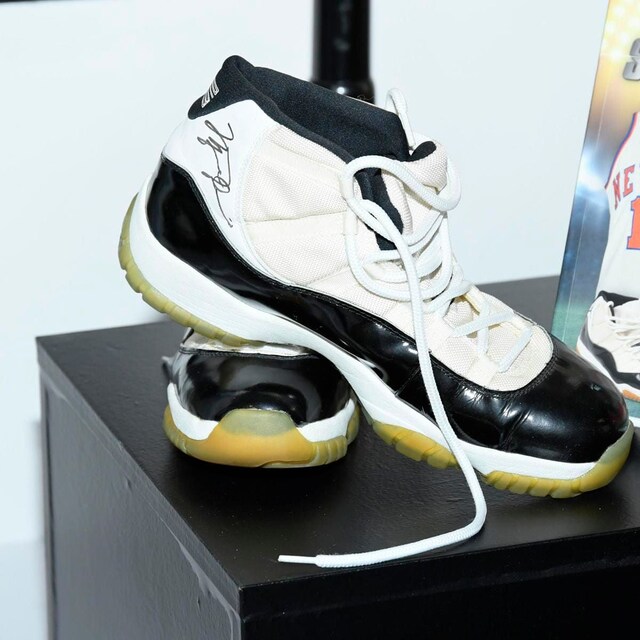 10 most expensive autographs in sports