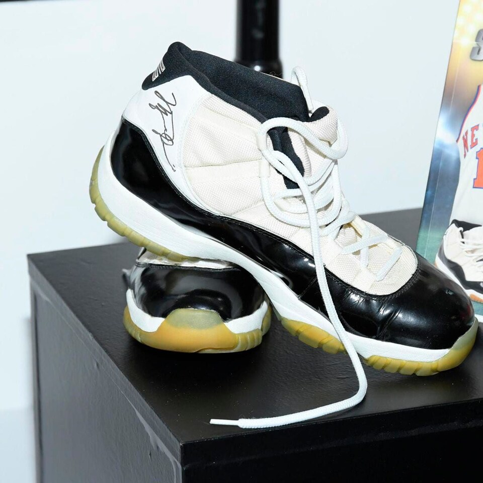 10 most expensive autographs in sports