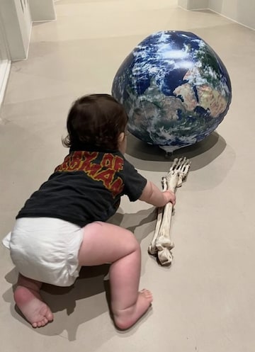 Kourtney Kardashian and Travis Barker celebrate the holidays with ...