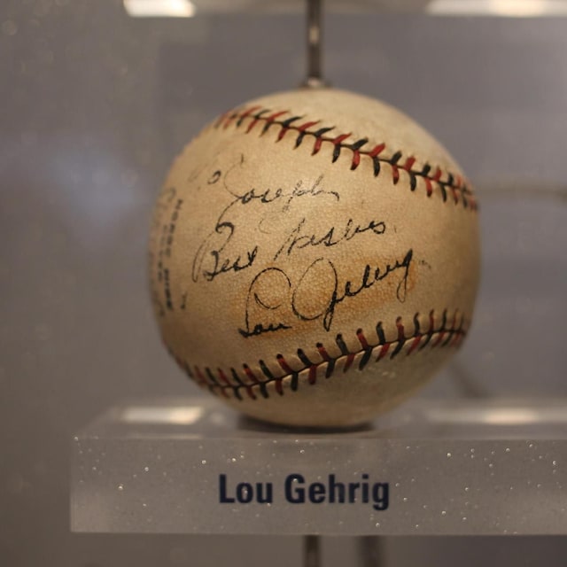 10 most expensive autographs in sports