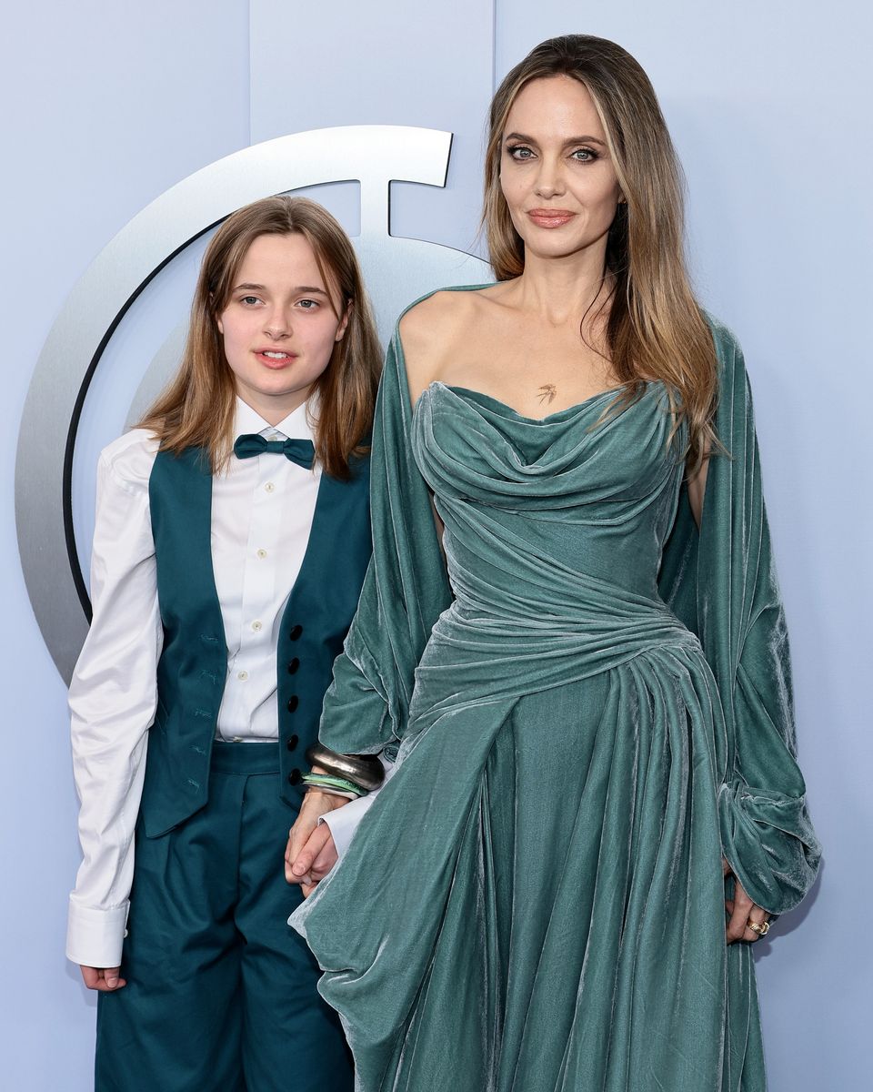 Knox And Vivienne Jolie Pitt Latest Outing Together In LA The Twins knox-and-vivienne-jolie-pitt-latest-outing-together-in-la-the-twins