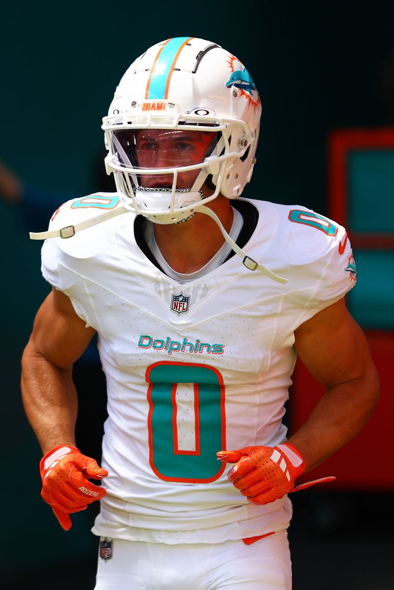 16 Latinos playing during the 2024 season of Monday Night Football