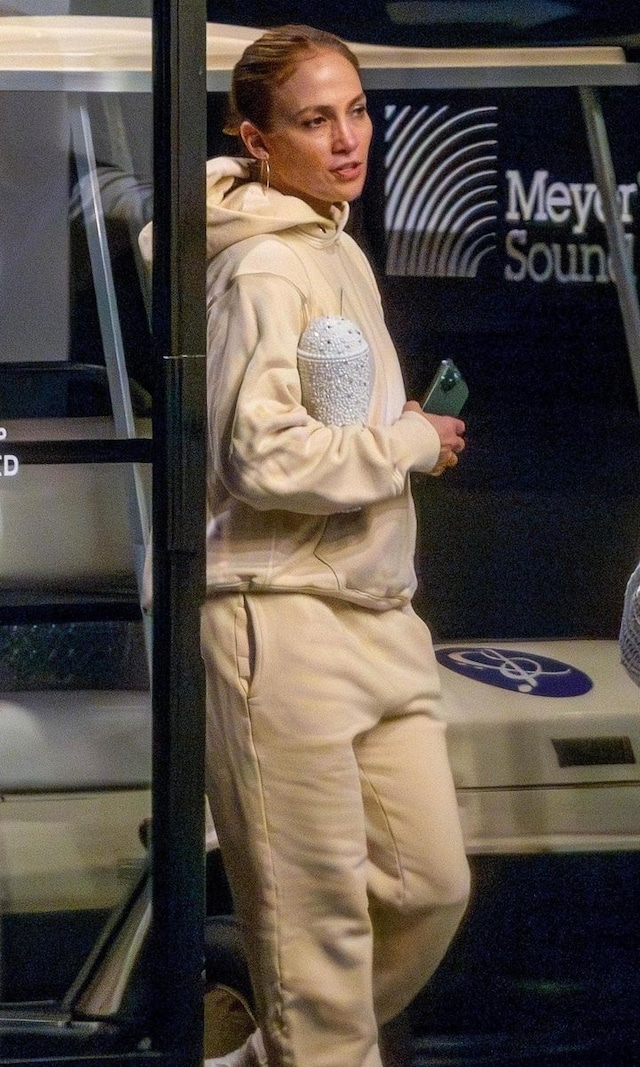 jlo without makeup now