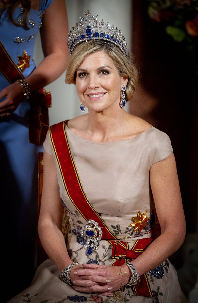 Queen Máxima surprises in sapphire tiara with 665 diamonds and 33 ...