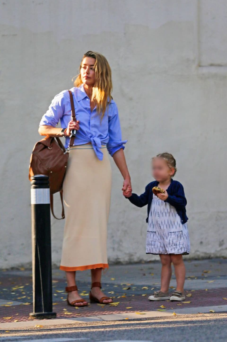 Amber Heard and her daughter Oonagh smile and bond in Spain