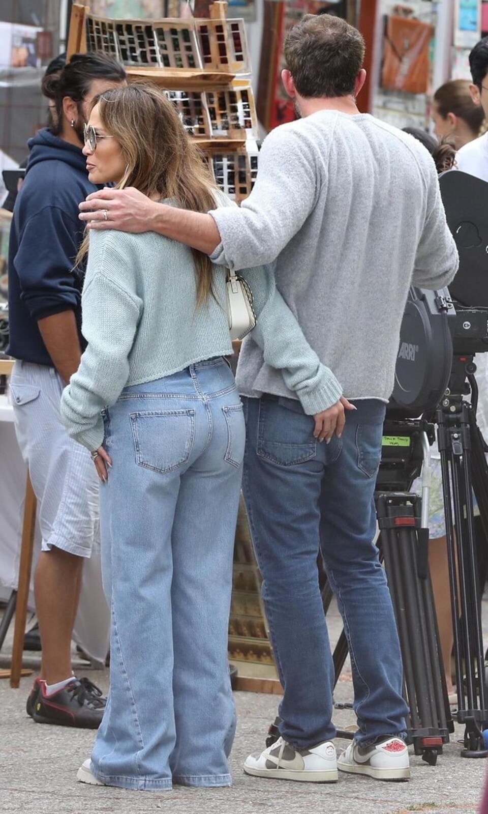 Ben Affleck and JLo cozy up at the flea market with Emme