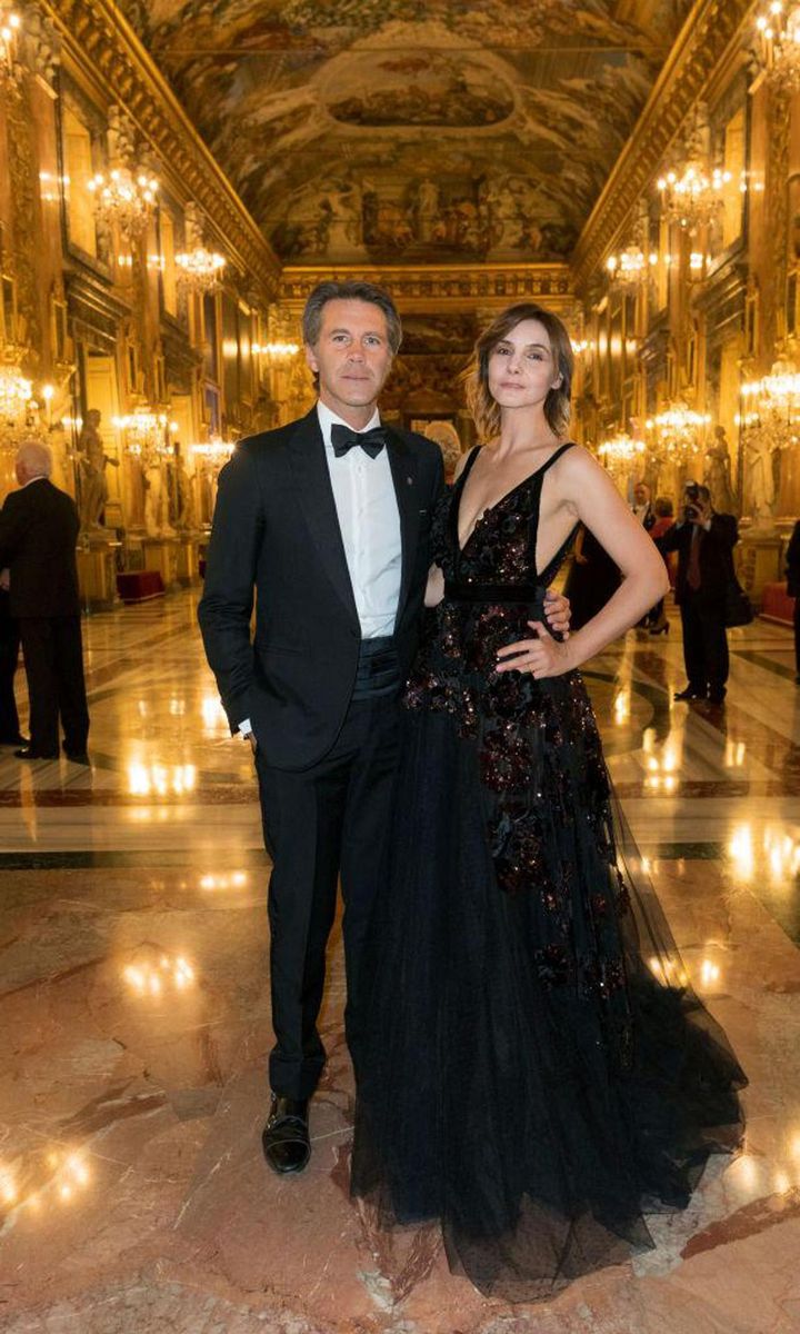 Vittoria de Savoy, the princess heir, dazzled in Paris alongside her mother