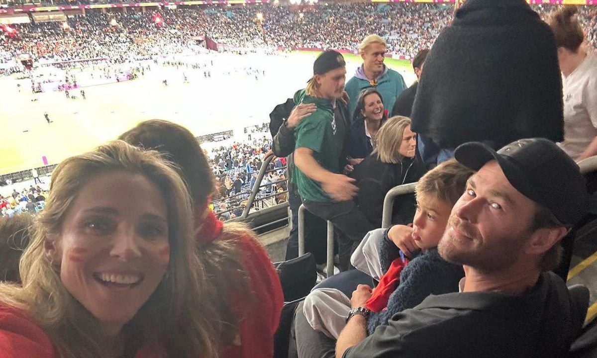 Elsa Pataky and Chris Hemsworth show their excitement cheering Spain’s ...