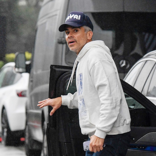 Newly single Jessica Alba and Alex Edelman spark rumors