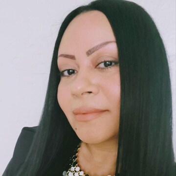 Christina Roman, Contributor